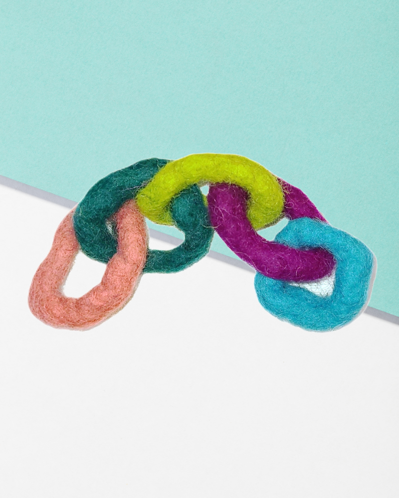 KARMA CAT | Wool Chain Link Cat Toy | DOG & CO.