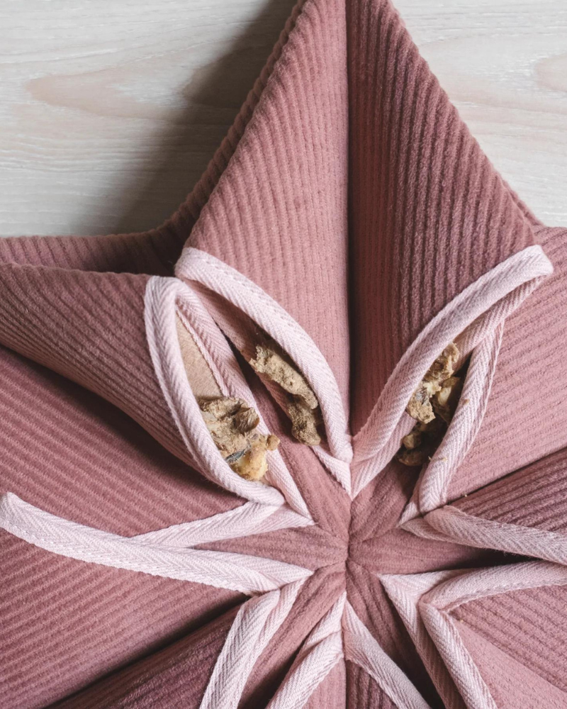 LAMBWOLF COLLECTIVE | Hoshi Dog Origami Snuffle Mat | DOG & CO.