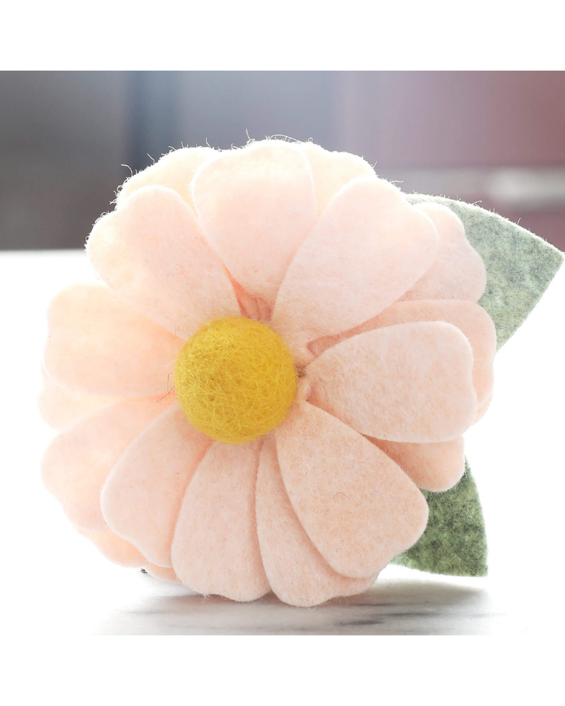 MIMI GREEN | Dog Collar Daisy in Softest Blush | DOG & CO.